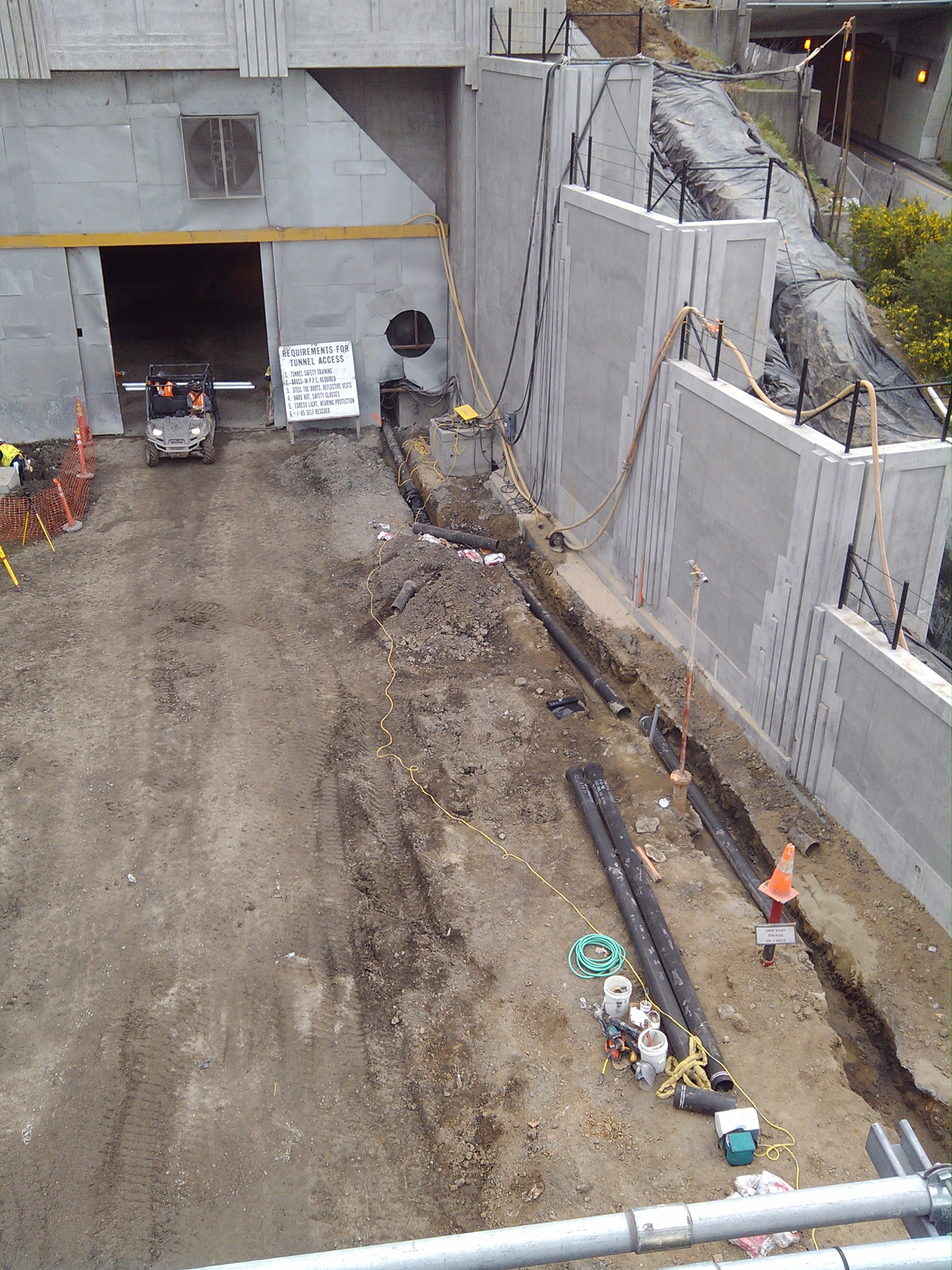 Job 157 – Caldecott Tunnel Grading – Photo 2 | Gordon N. Ball, Inc.